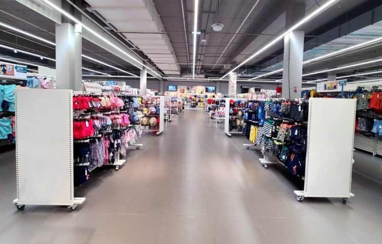 UMGESTALTUNG VON AUCHAN CERGY - MAGO